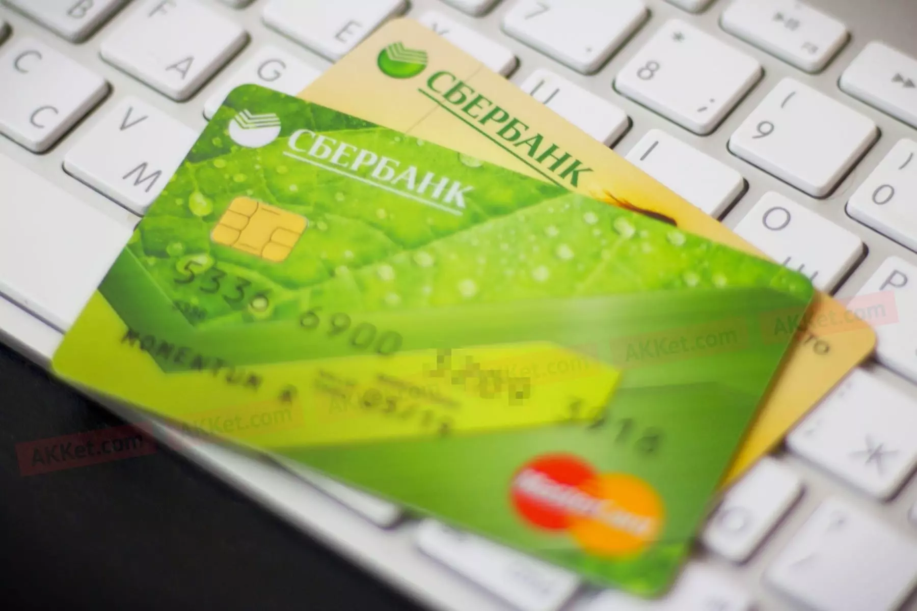 Sberbank gizlinlikde her onuň müşderi öz arkasyna güýçli zarba urdy 10135_1