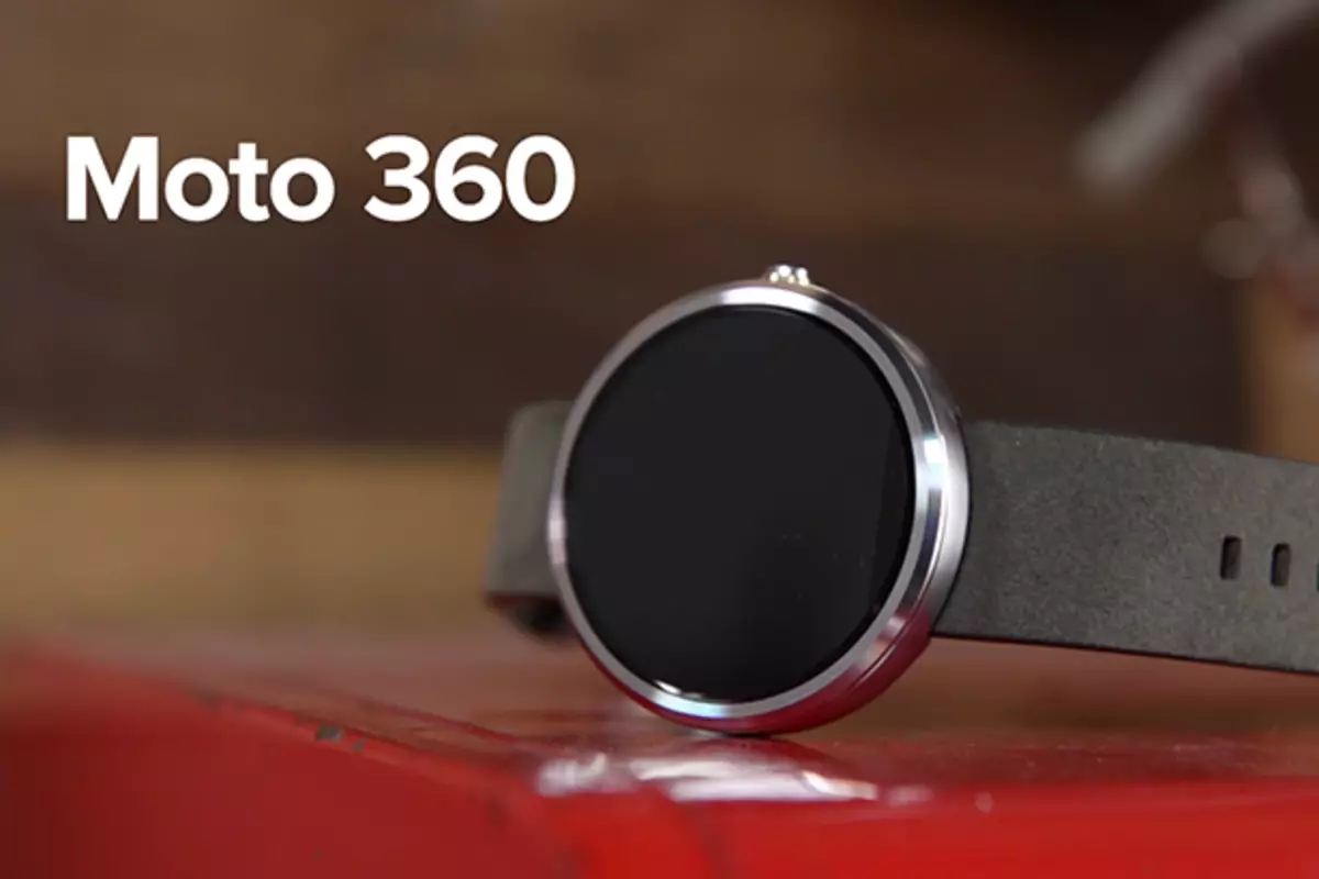 Ekspertët e Ifixit disassembled Moto 360 Watches zgjuar dhe zbuluan më pak bateri të madhe