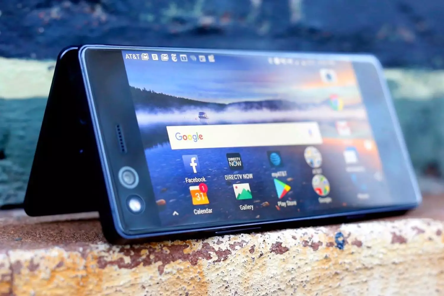 Huawei successfully created and patented a folding smartphone 10436_2