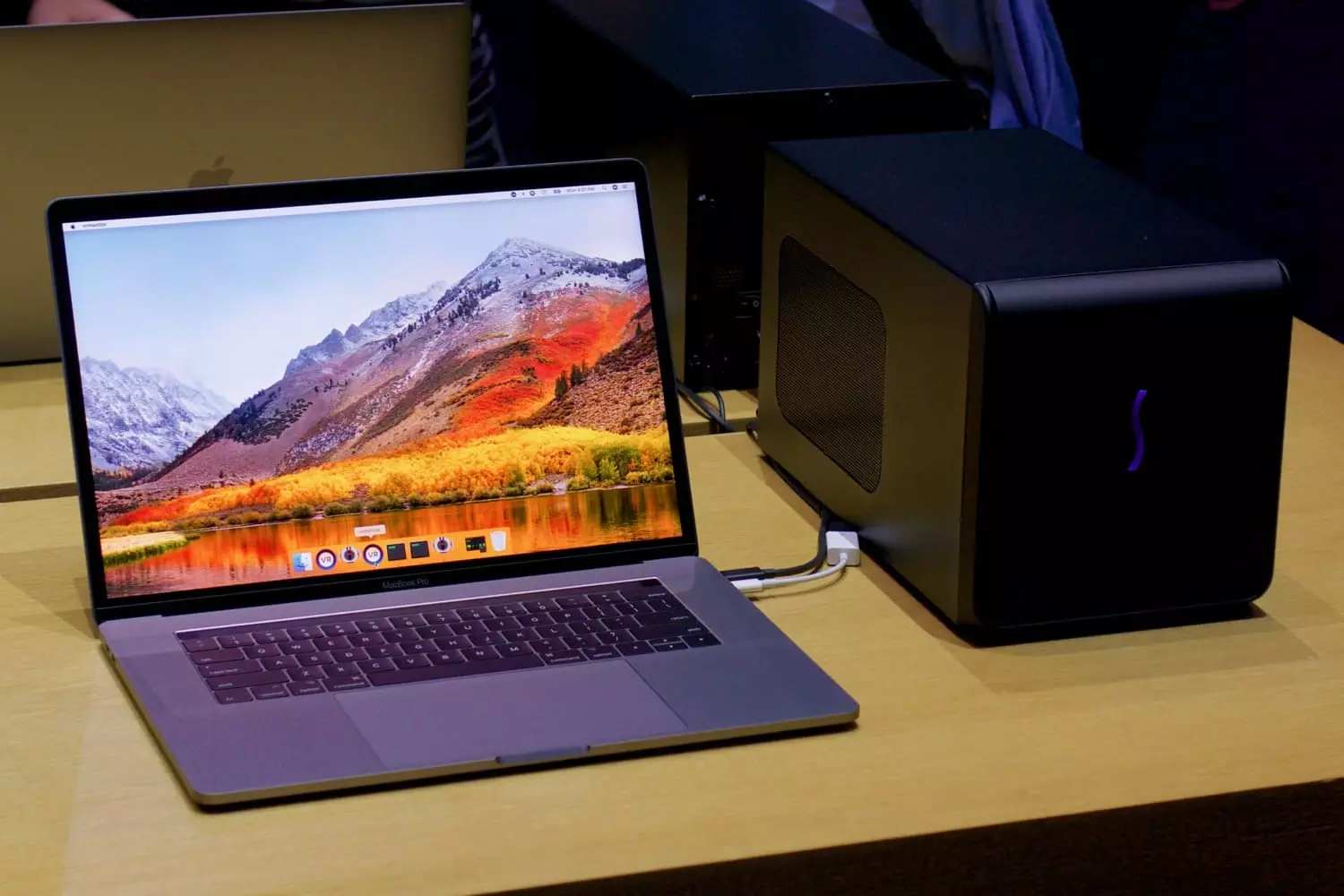 Apple ditambahkan ke komputer Mac mendukung kartu video eksternal 10530_1