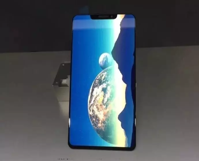 ကြေငြာခြင်း Boway Notch - iPhone X ၏ပထမဆုံး 