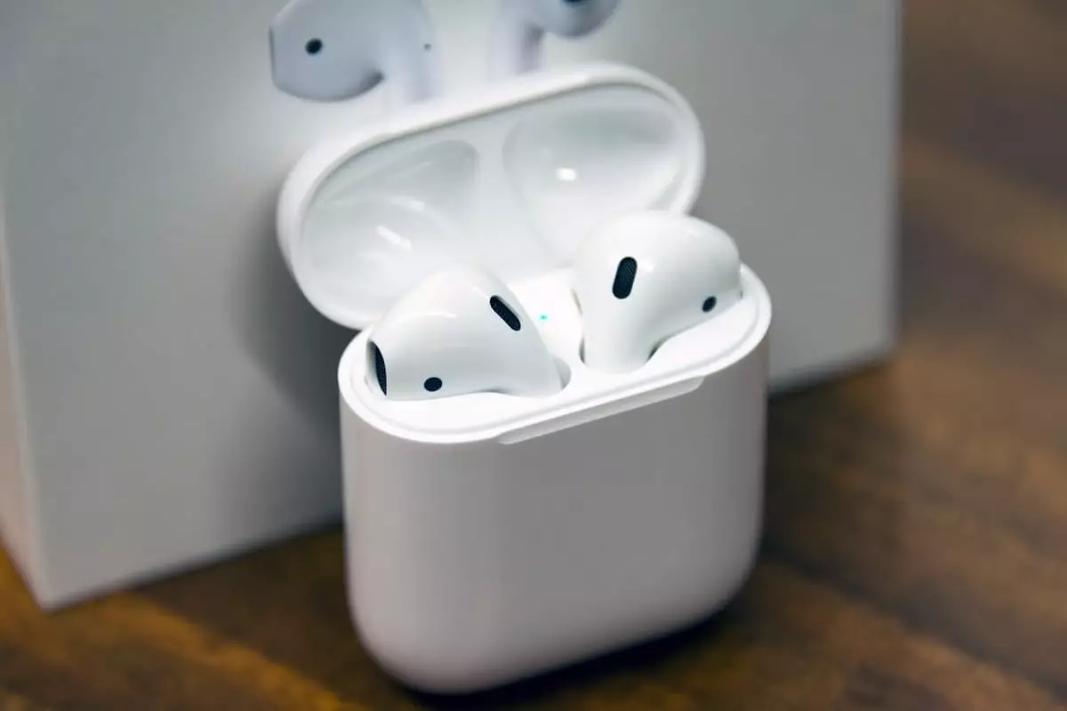 Η Google δημιούργησε τα επώνυμα ακουστικά που θα αντικαταστήσουν τους Apple Airpods 11083_1