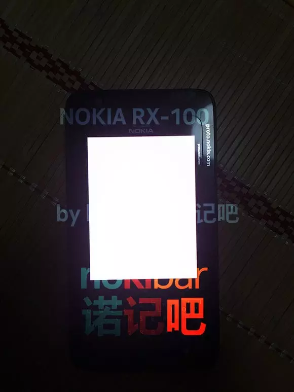 Syot kilat telefon pintar rahsia Nokia Lumia dengan papan kekunci berasaskan Windows 11299_13