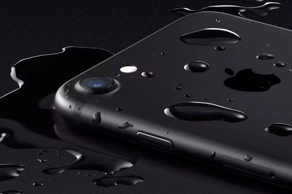 "IPhone 7" ir "iPhone 7 Plus" remonto išlaidos žymiai padidės