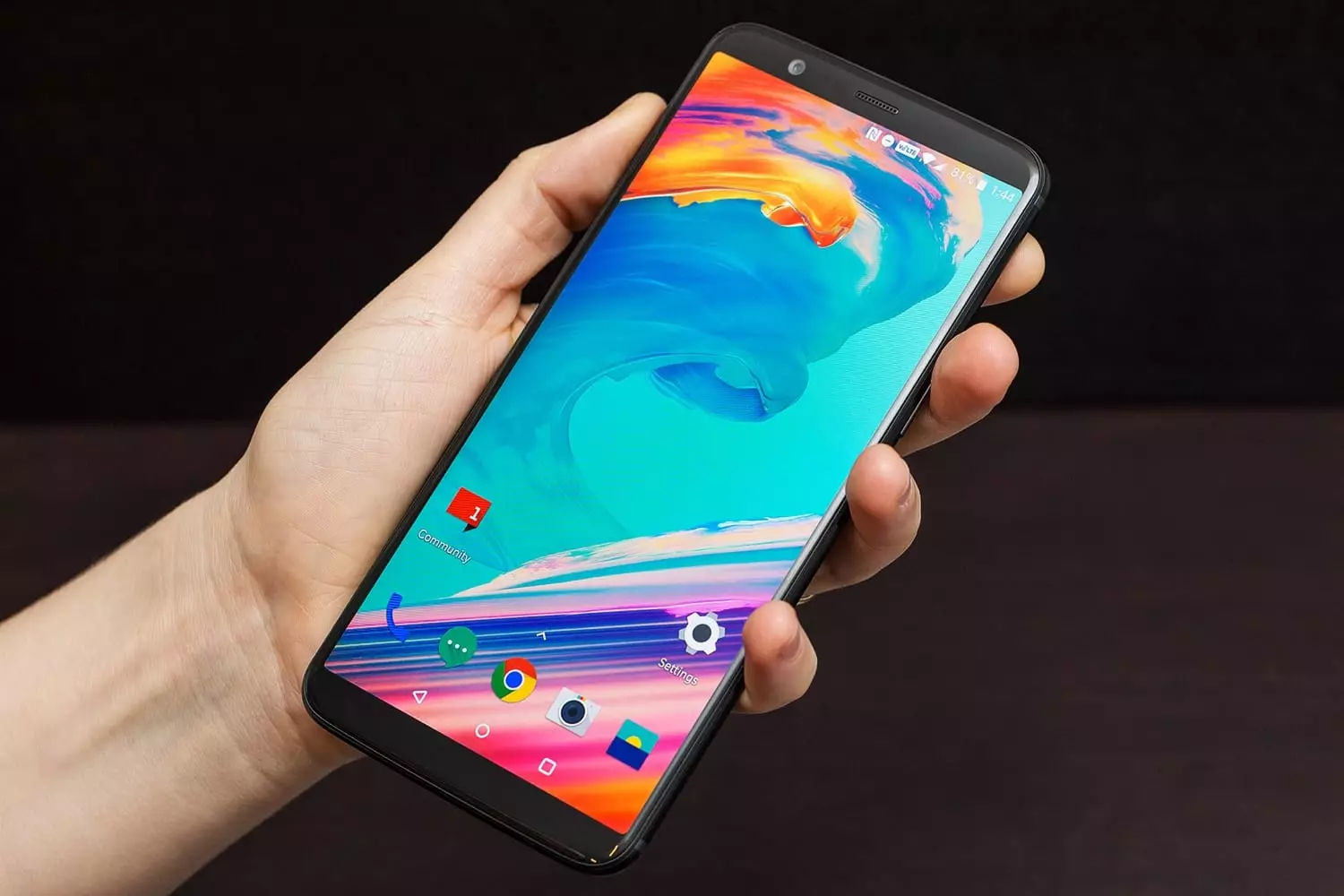 Smartphone OnePlus 5T est arrivé en Russie - la date de début des ventes et le prix officiel 12296_1