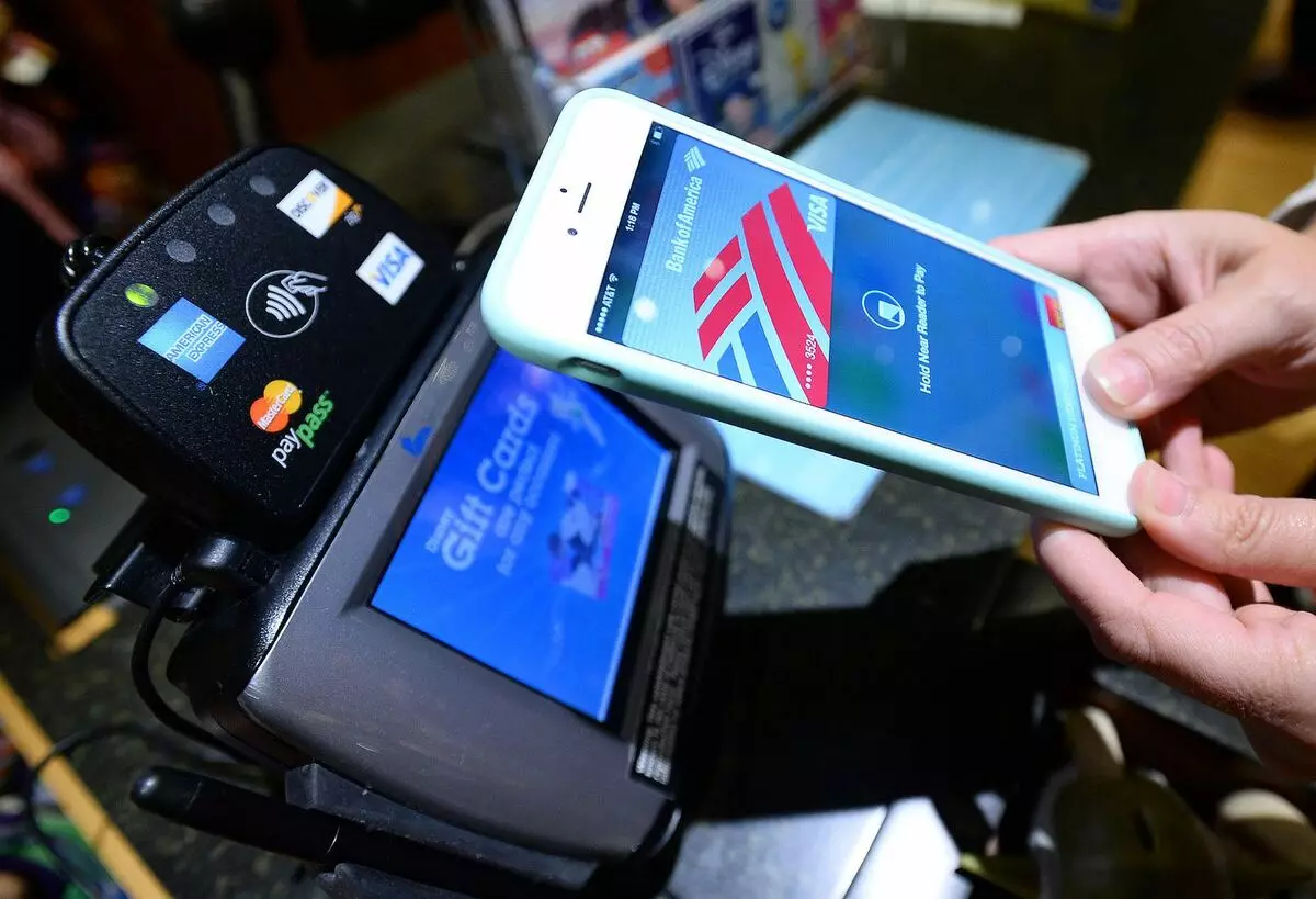 Apple Pay Russia MasterCard VISA 2