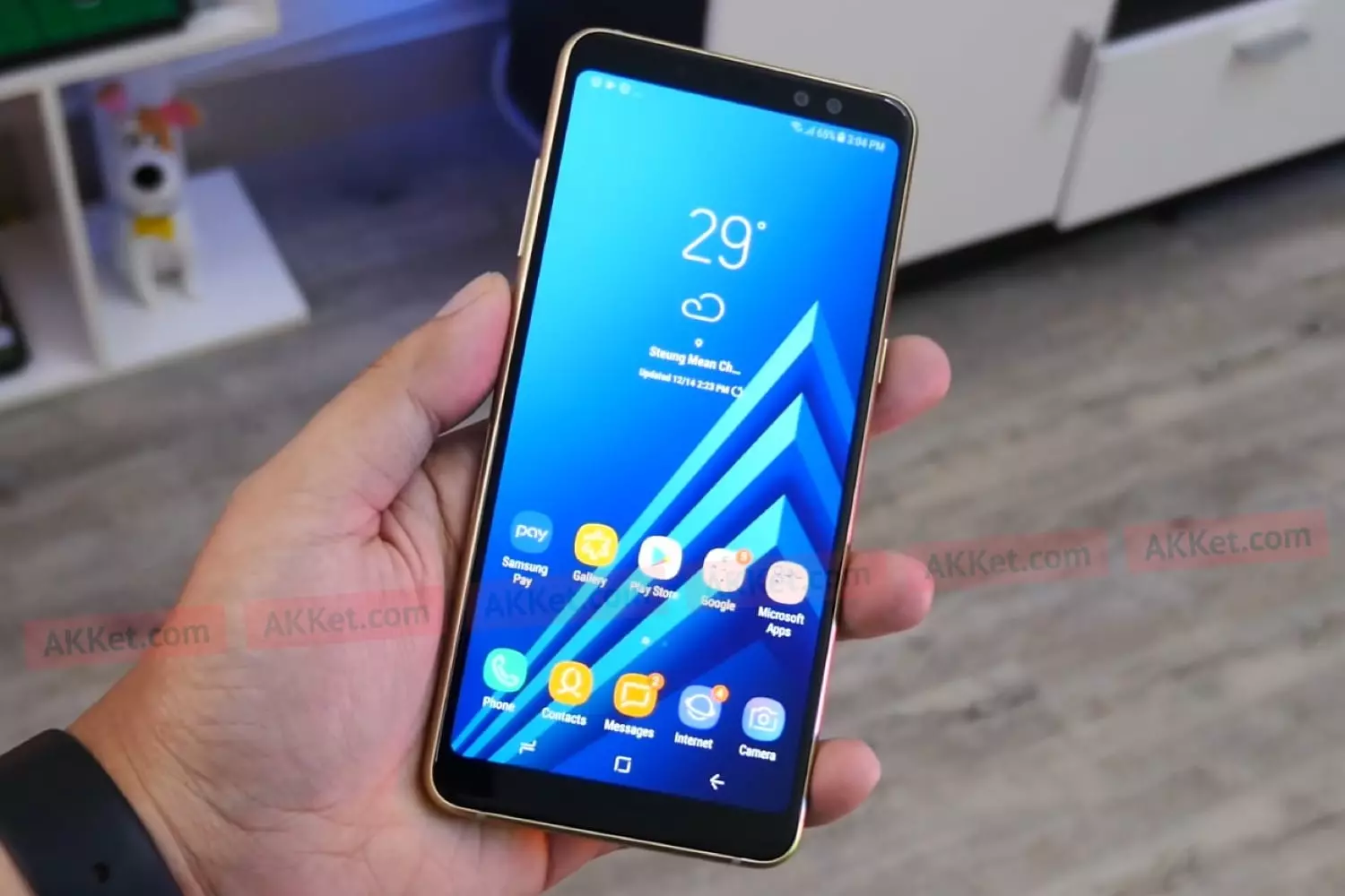 Samsung Galaxy A8 va A8 + (2018) smartfonlarining ushbu sharhi butun haqiqatni ochib berdi 12457_1