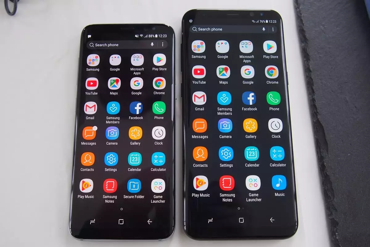 Samsung Galaxy S8 Dengan 4 GB dan 6 GB RAM - yang lebih cepat dan berapa banyak? 12584_1