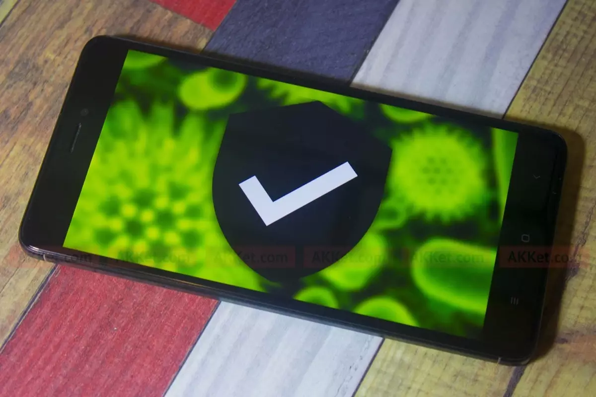 Hver Android smartphone hefur falinn virka sem fjarlægir alla vírusa 12717_1