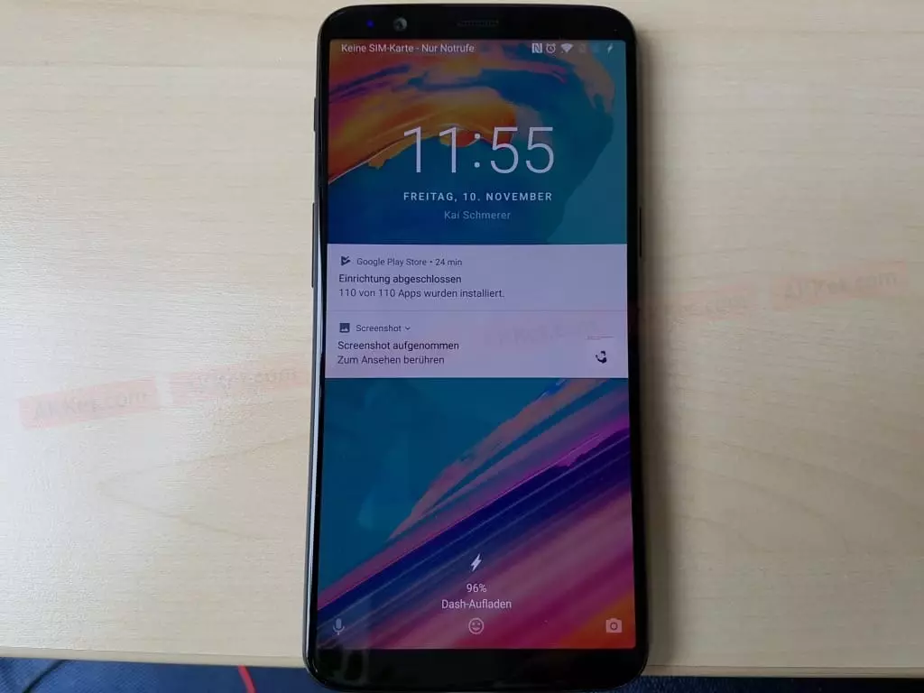 Meidieling OnePlus 5T - De machtichste yn 'e wrâld is de Worldless Smartphone 12971_2