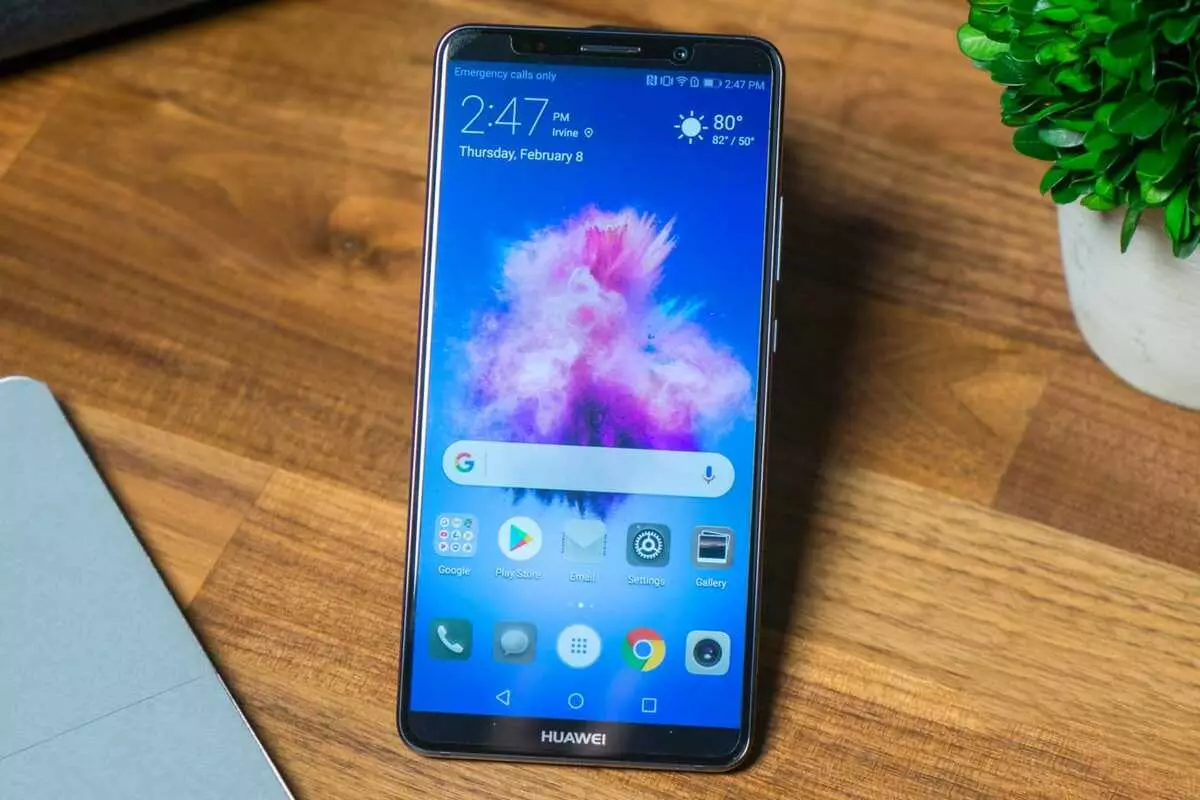 Huawei saaxiib x - calanka cusub oo leh kaamiro saddex-geesood ah iyo mashiinka ugu awoodda badan 13348_1