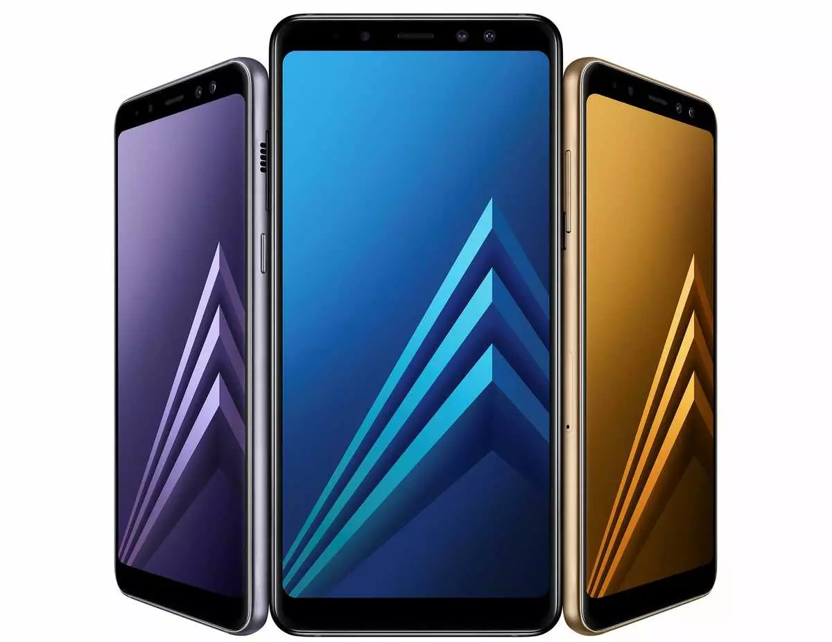 A Samsung Galaxy A8 (2018) és a Galaxy A8 + (2018) hivatalos ára Oroszországban mindenki örült 13385_2
