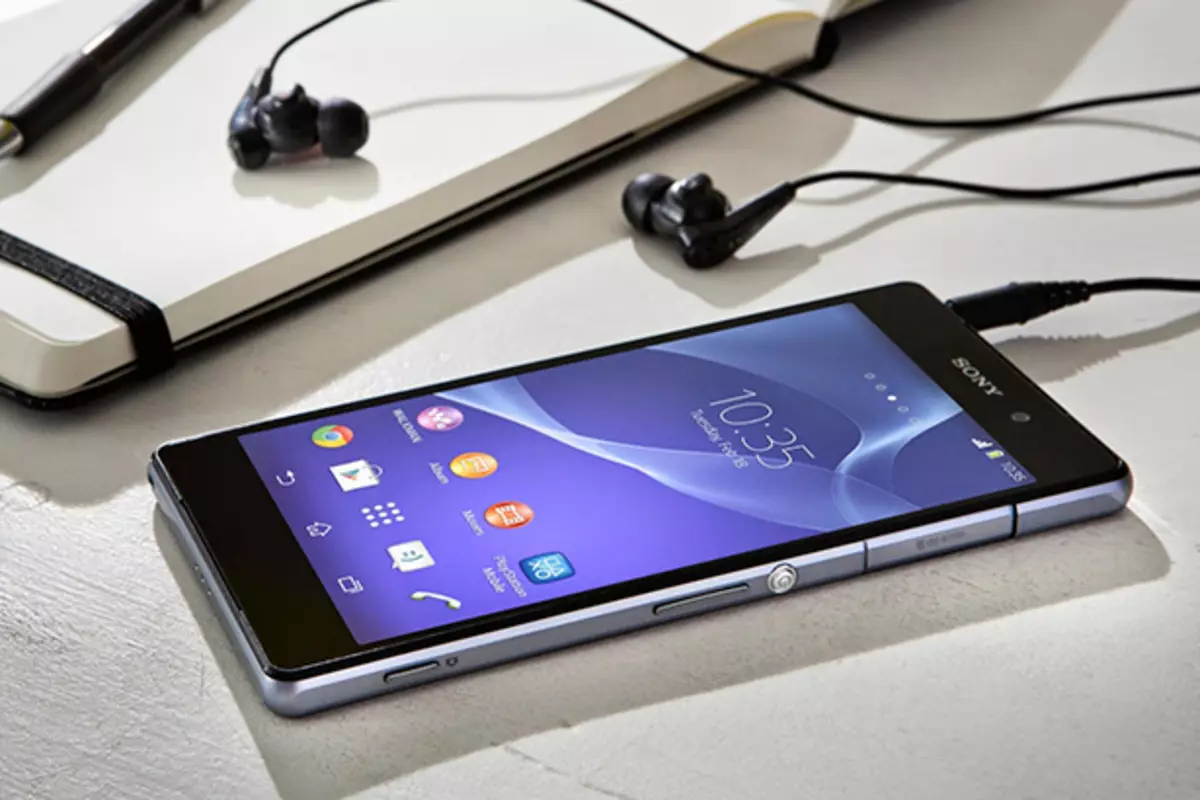 Sony dia afaka mamoaka modely roa amin'ny Smartphon Smartphon Xperia Z4