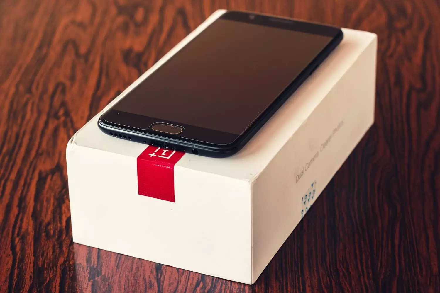 OnePlus បានបង្កើតស្មាតហ្វូនស៊េរីថ្មីមួយដែលនឹងក្លាយជាអ្នកមានអំណាចបំផុតនៅលើពិភពលោក។ 13516_2