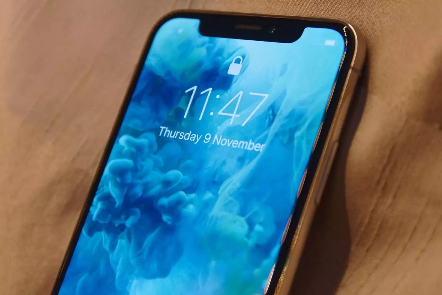 Atopouse outro mal funcionamento significativo no iPhone X 13561_1