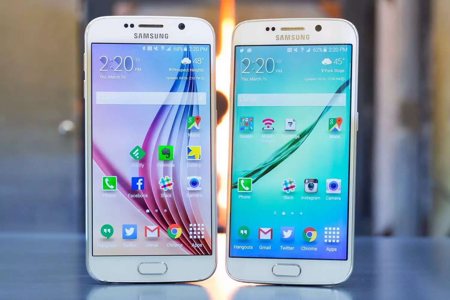 Samsung tau cuam tshuam cov tswv ntawm Galaxy S6 thiab Galaxy S6 ntug