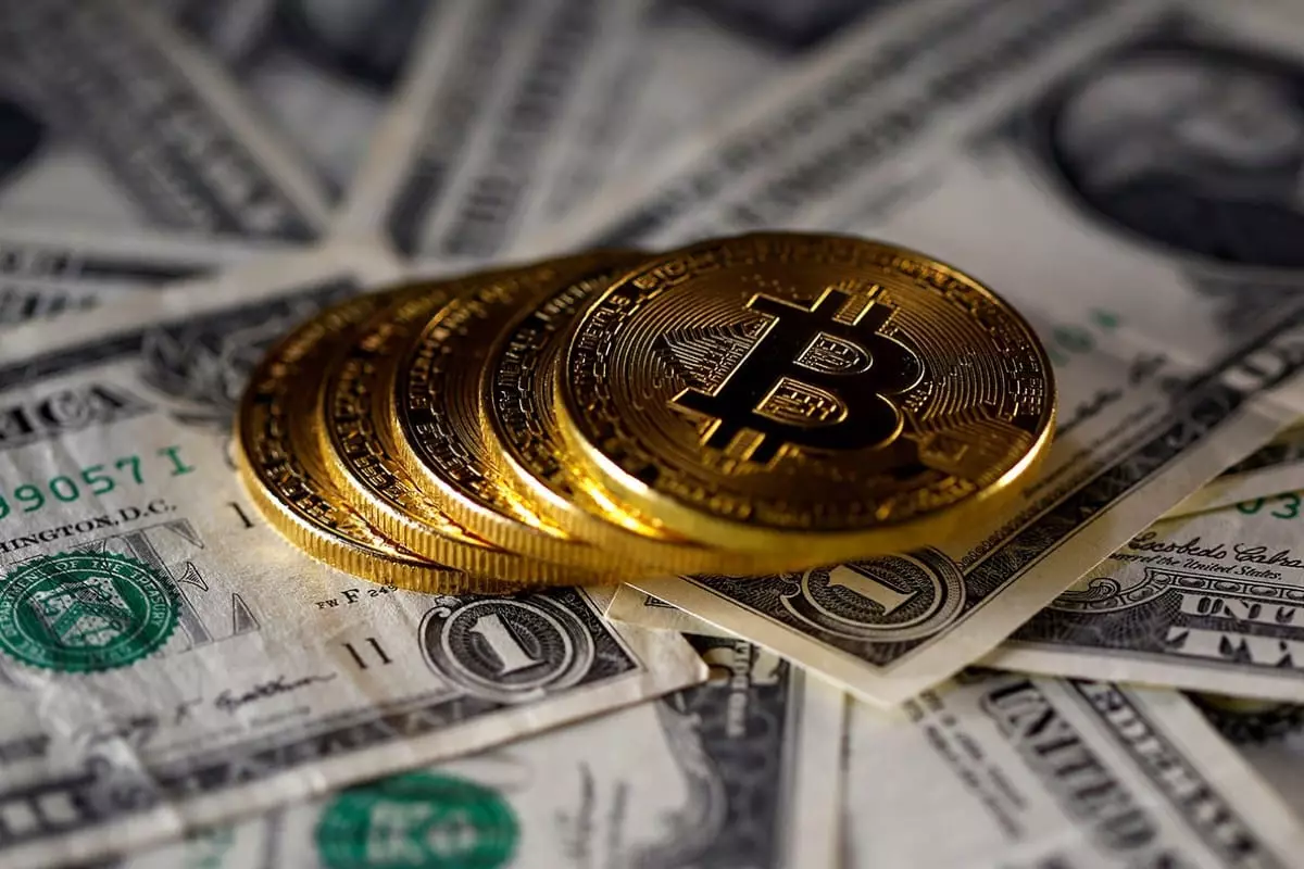 Böyük rus mağaza hər hansı malların ödəmək üçün bitcoins yerinə rubl almağa başladı 14215_1