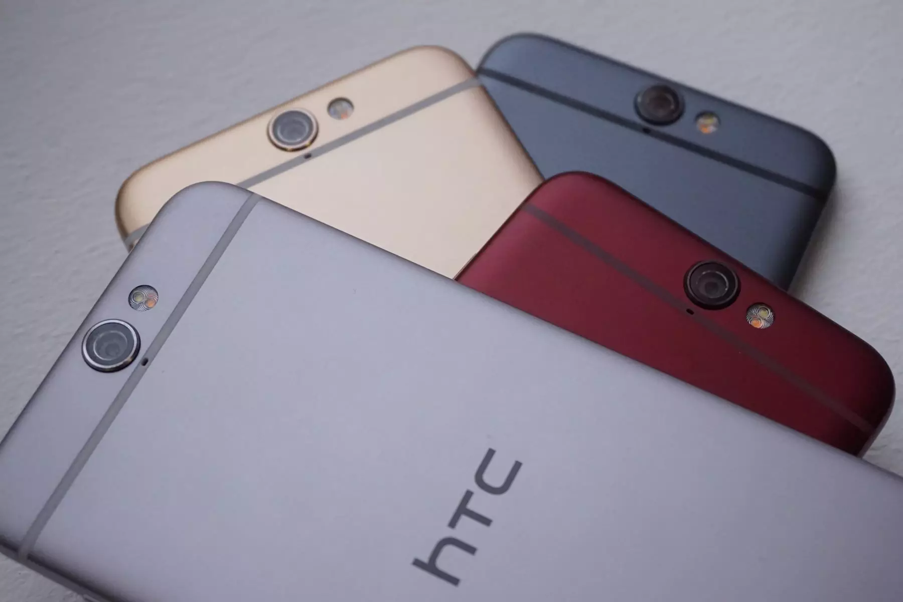 HTC One M10 1