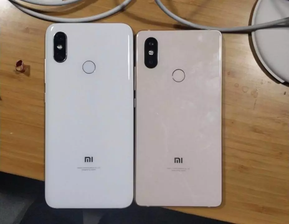 Xiaomi mi 7 darbo sąlygoje nuotraukose pasirodė esanti tiksli 