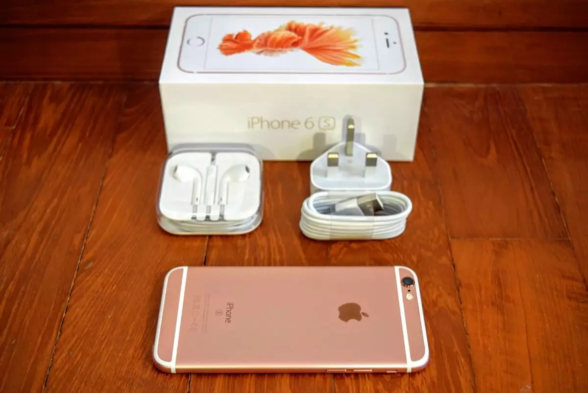 Az iPhone 6s ideiglenesen eladja Oroszországban egy nevetséges áron 14613_3