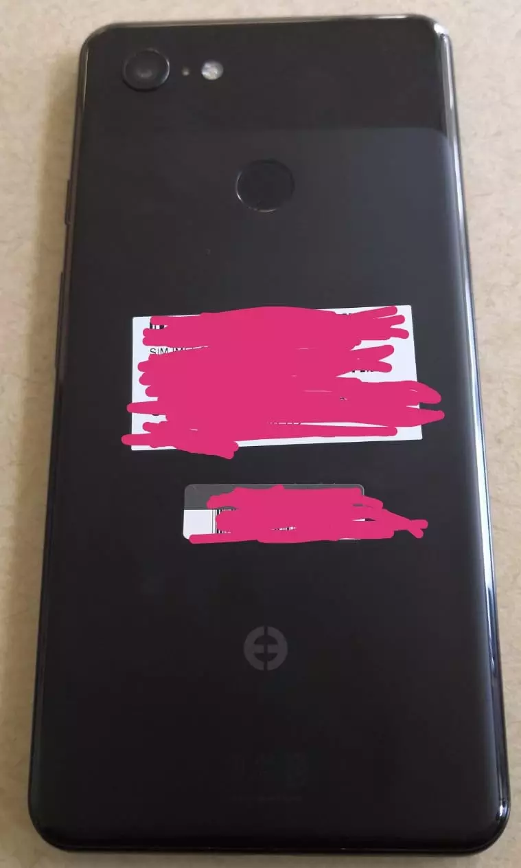 Mai ban mamaki google pixel 3 xl a karo na farko a cikin hotuna a cikin wani aiki 15204_3