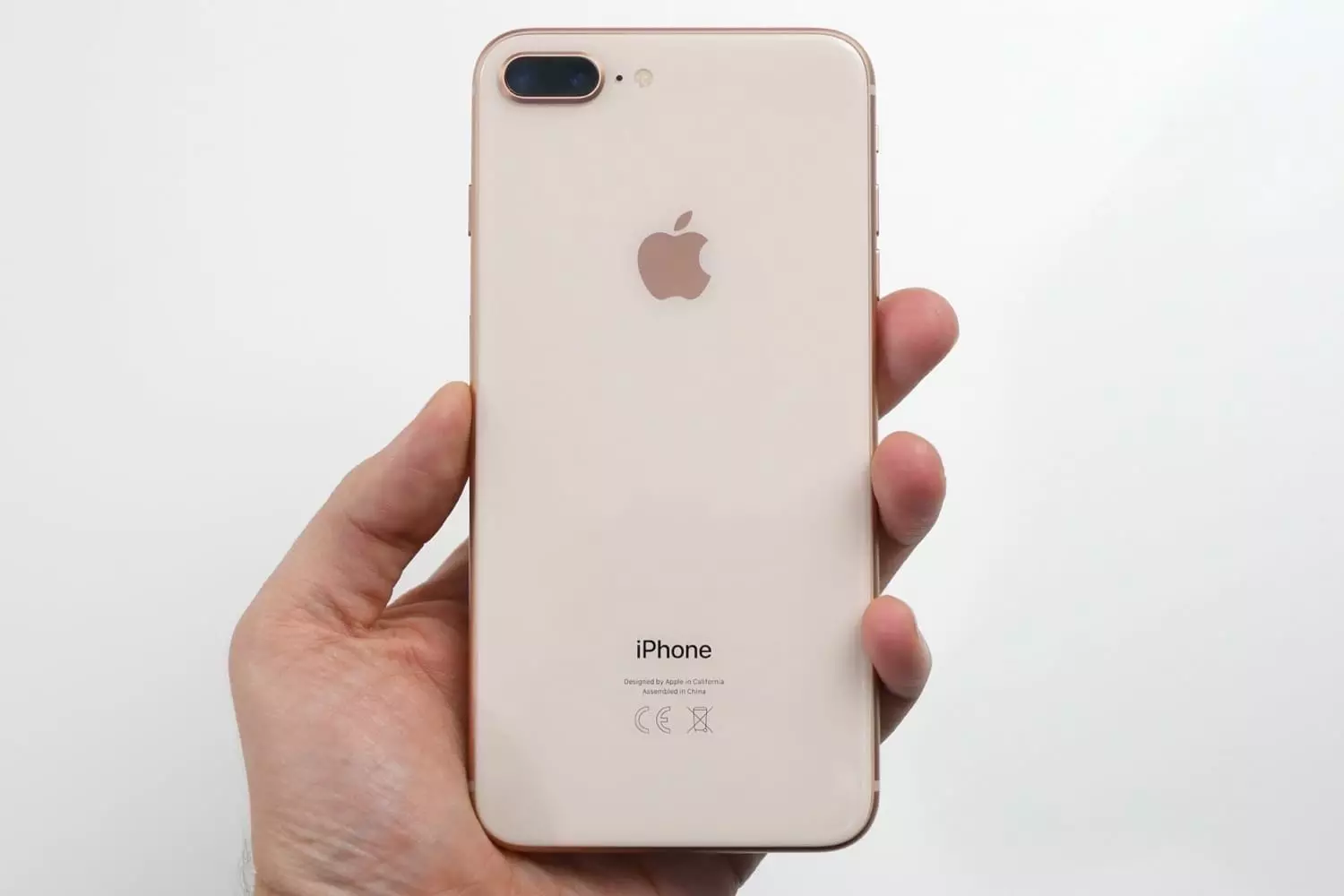 iPhone 8 Plus crusively падна в Русия 15219_2