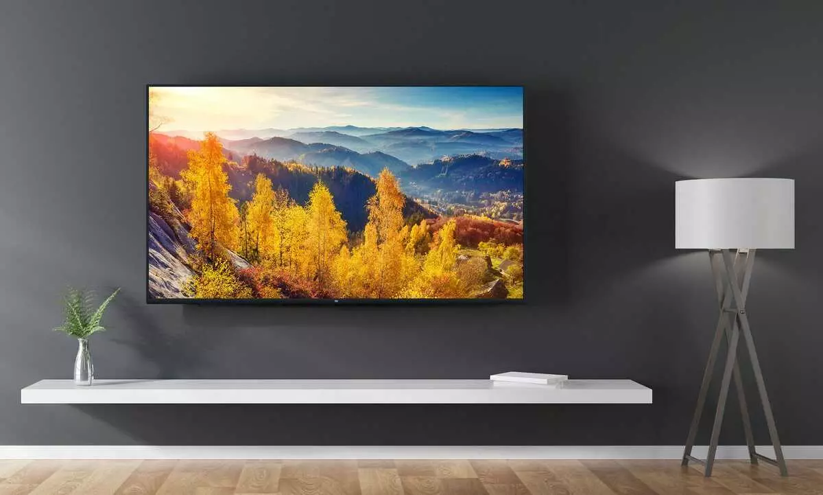 A na-ere ahịa Xiaomi Mi TV TVS na Russia na ọnụ ahịa perempal 15242_1