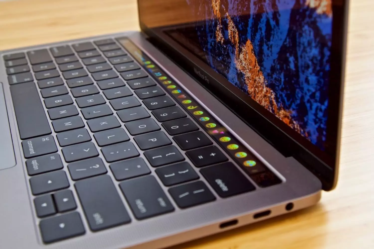 Keyboard Apple Macbook baru akan berhenti tergelincir berkat teknologi baru. 15268_2