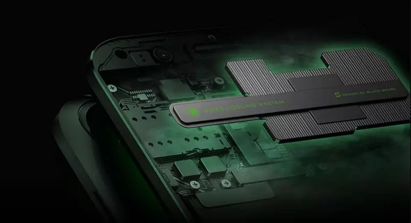 A na-egwu egwu egwu egwuregwu Xiaomi Black Shark na mmiri jụrụ 15391_9