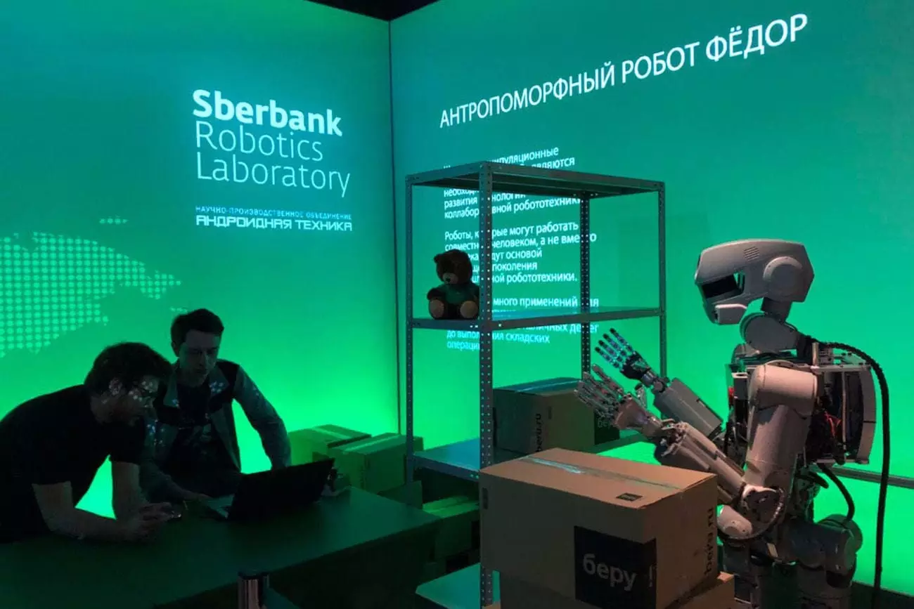 Sberbank dilaporkeun revolusi di séktor perbankan. Naon antosan pikeun sakabéh Rusia 15472_3