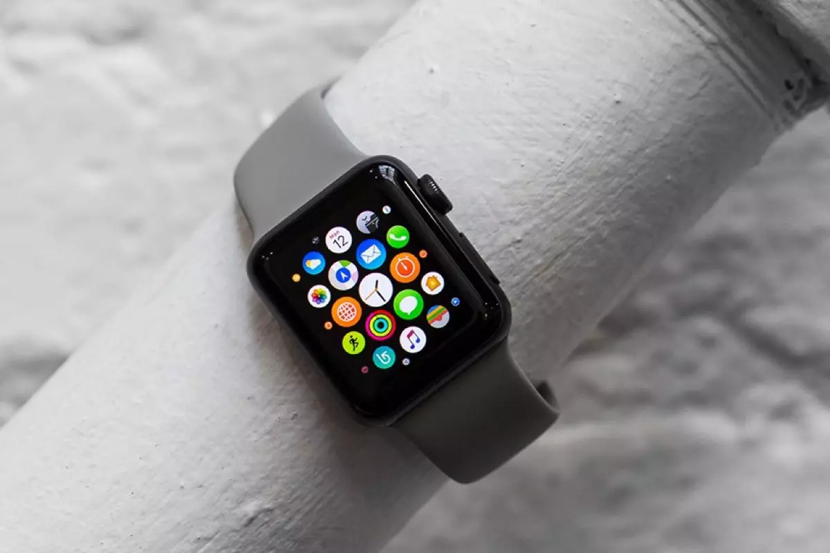 Apple Watch 2 Pregled serije 1 serije 2 vs 2