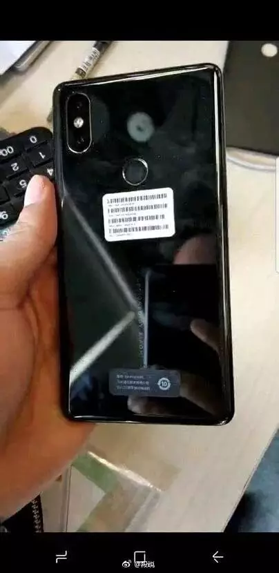 Real Xiaomi Mi Mix 2S në foto të reja të drejtpërdrejta nga të gjitha anët 15768_3