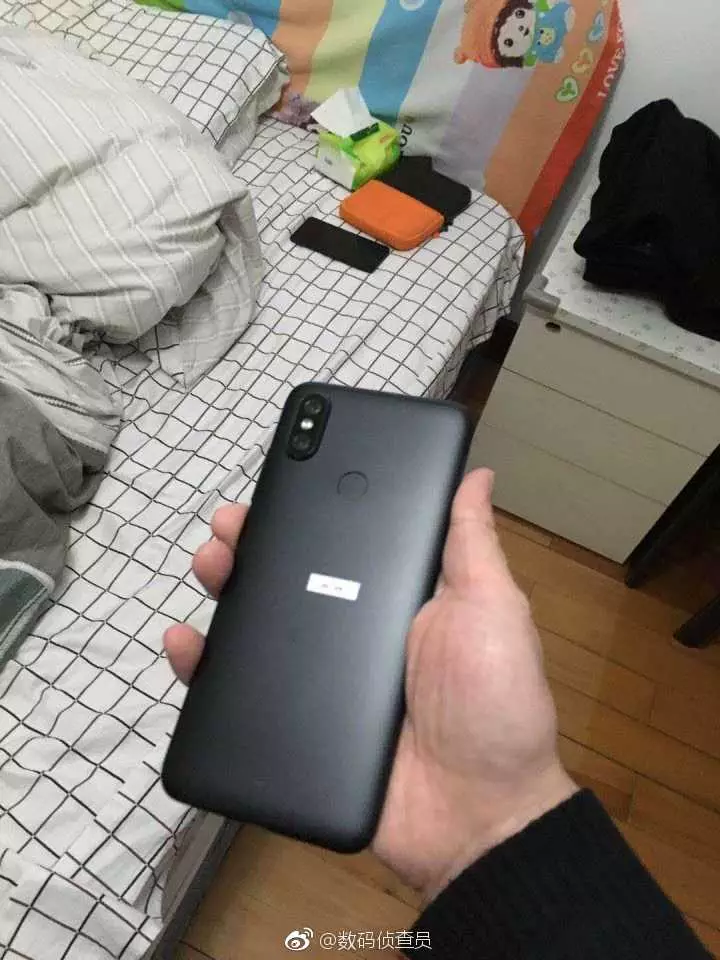 O teléfono intelixente Xiaomi máis bonito, que parece incrible, e aínda mellor o iPhone X 15776_3