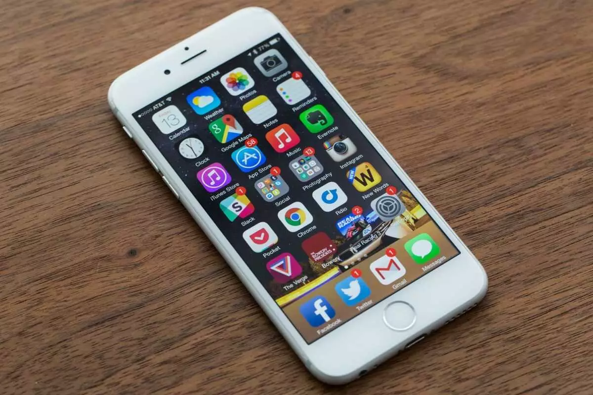 Apple iPhone 6 säljs i Ryssland till ett mycket attraktivt pris 15923_1