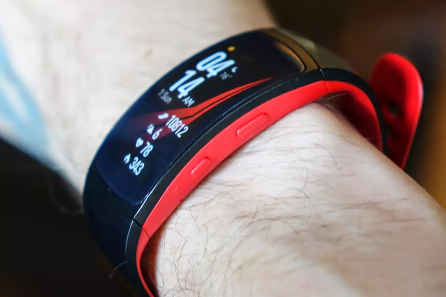 I-Bracelet Xiaomi Mi band 3 kwiifoto ezivela kuwo onke amacala 16208_5