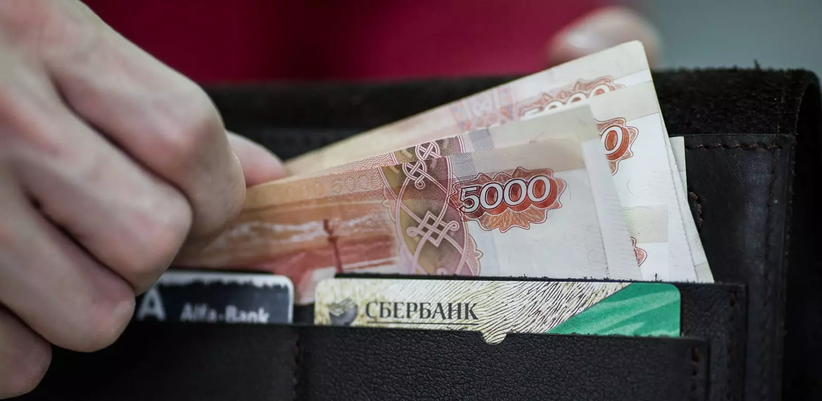 Sberbank berooft bankkaarthouders 100% van de inkomsten van 1 januari 16299_3