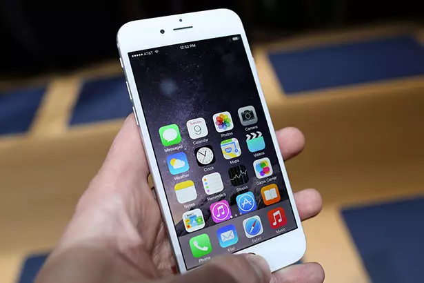 iPhone 6 plus dê di IOS 9 de moda pir-hêz bistîne