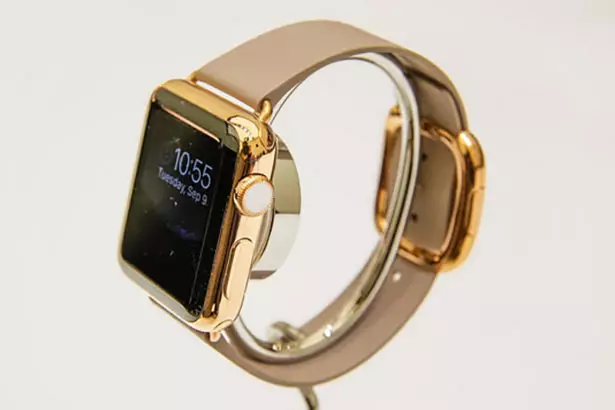 Apple Watch s veľkou obrazovkou bude stáť 100 dolárov drahšie