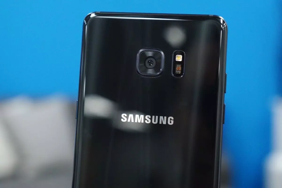 Galaxy Poznámka 7 Smartphone z nových her se ukázalo být "výbušné"