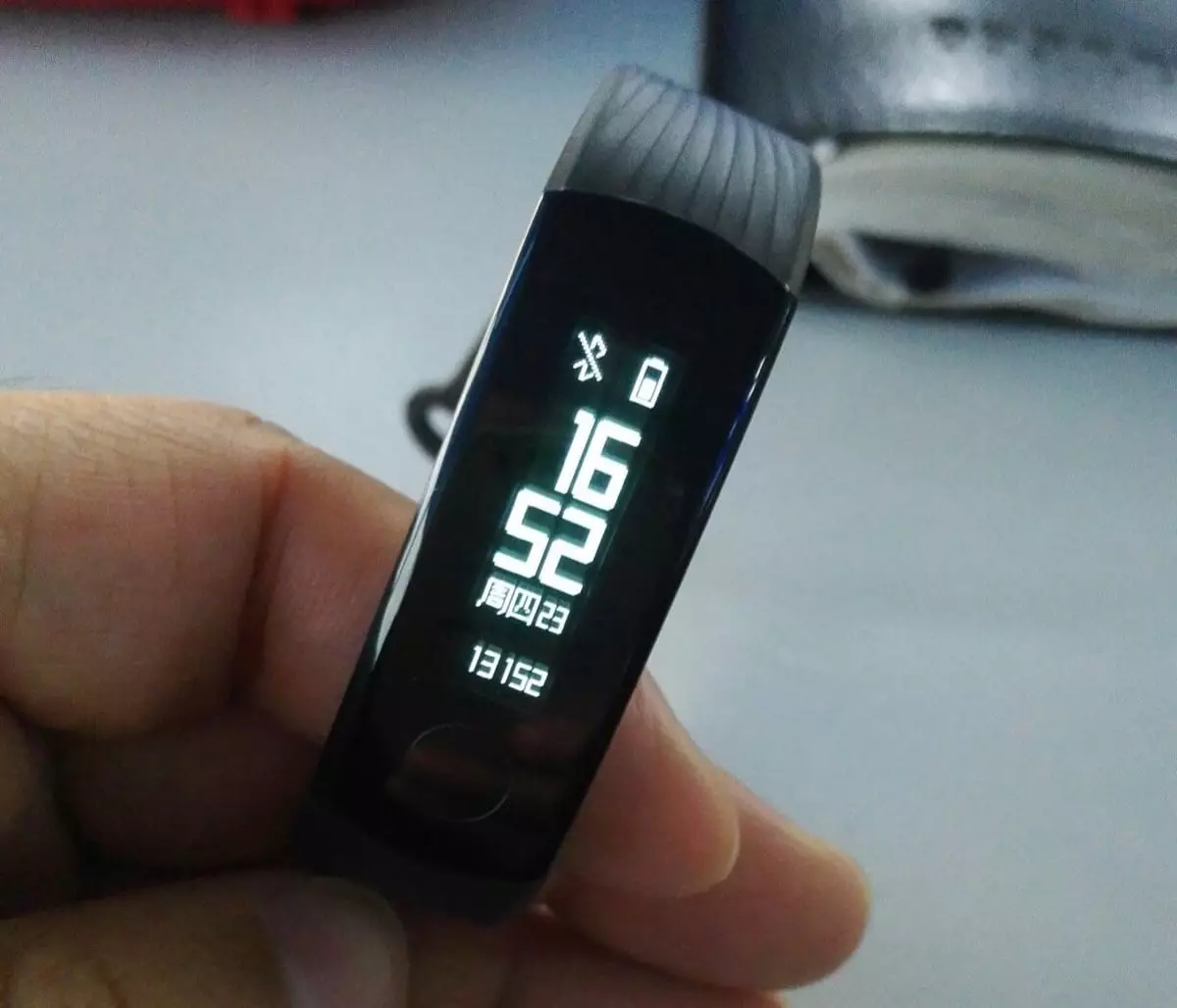 Abubuwan da suka fi tsammanin Xiaomi Mi Band 3 17714_2