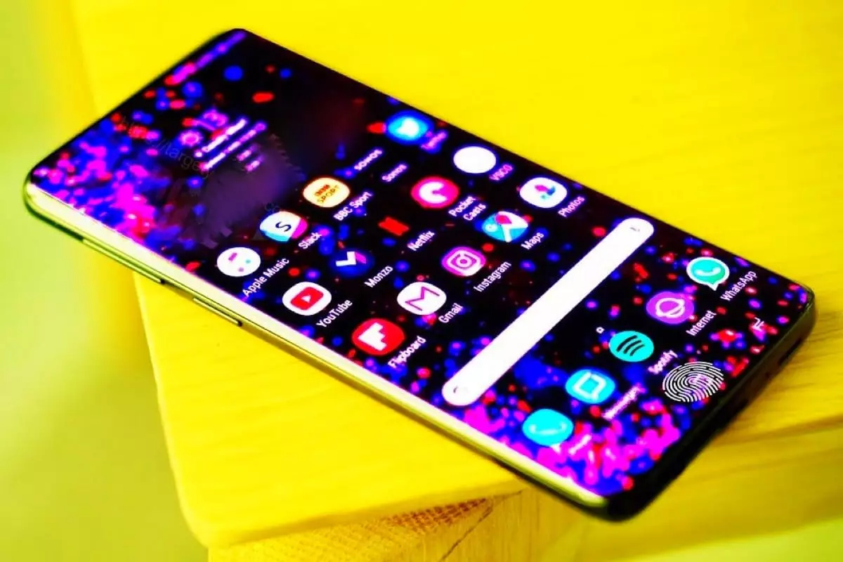 سامسنګ د Galaxy S10، Galaxy S9 او Galaxy يادونه 9 بيې wates 18001_1