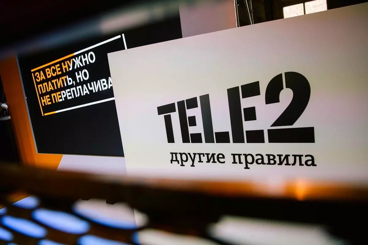 Tele2 cellulär operatör ökade priserna med 50% på alla tullplaner 18012_1