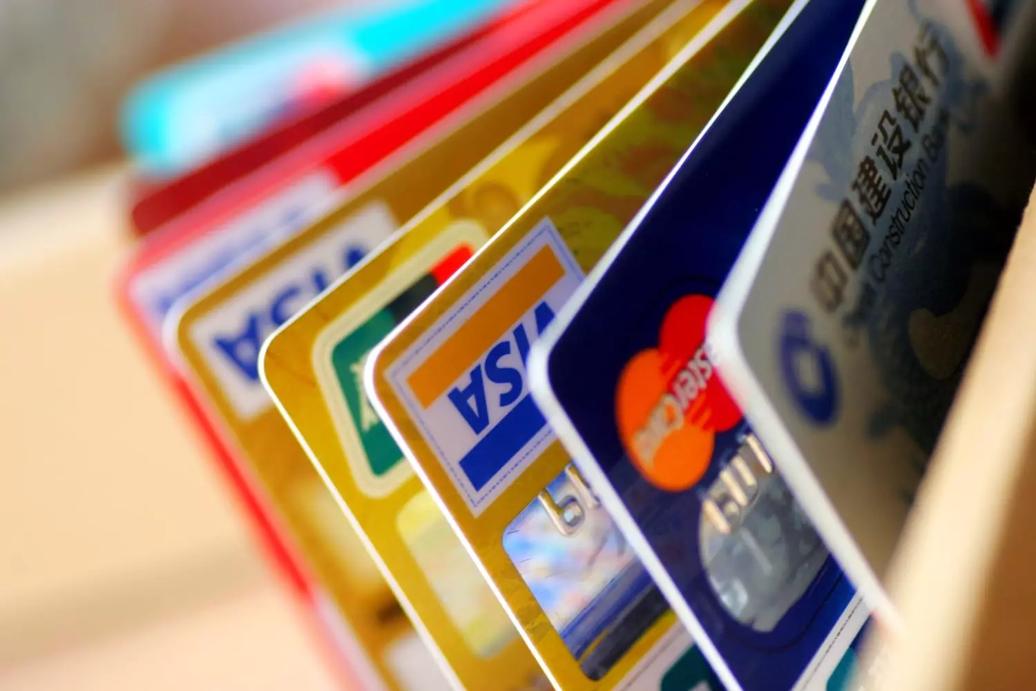 Thẻ ngân hàng Visa và MasterCard từ Sberbank sẽ ngừng hoạt động vào năm 2019 18160_1