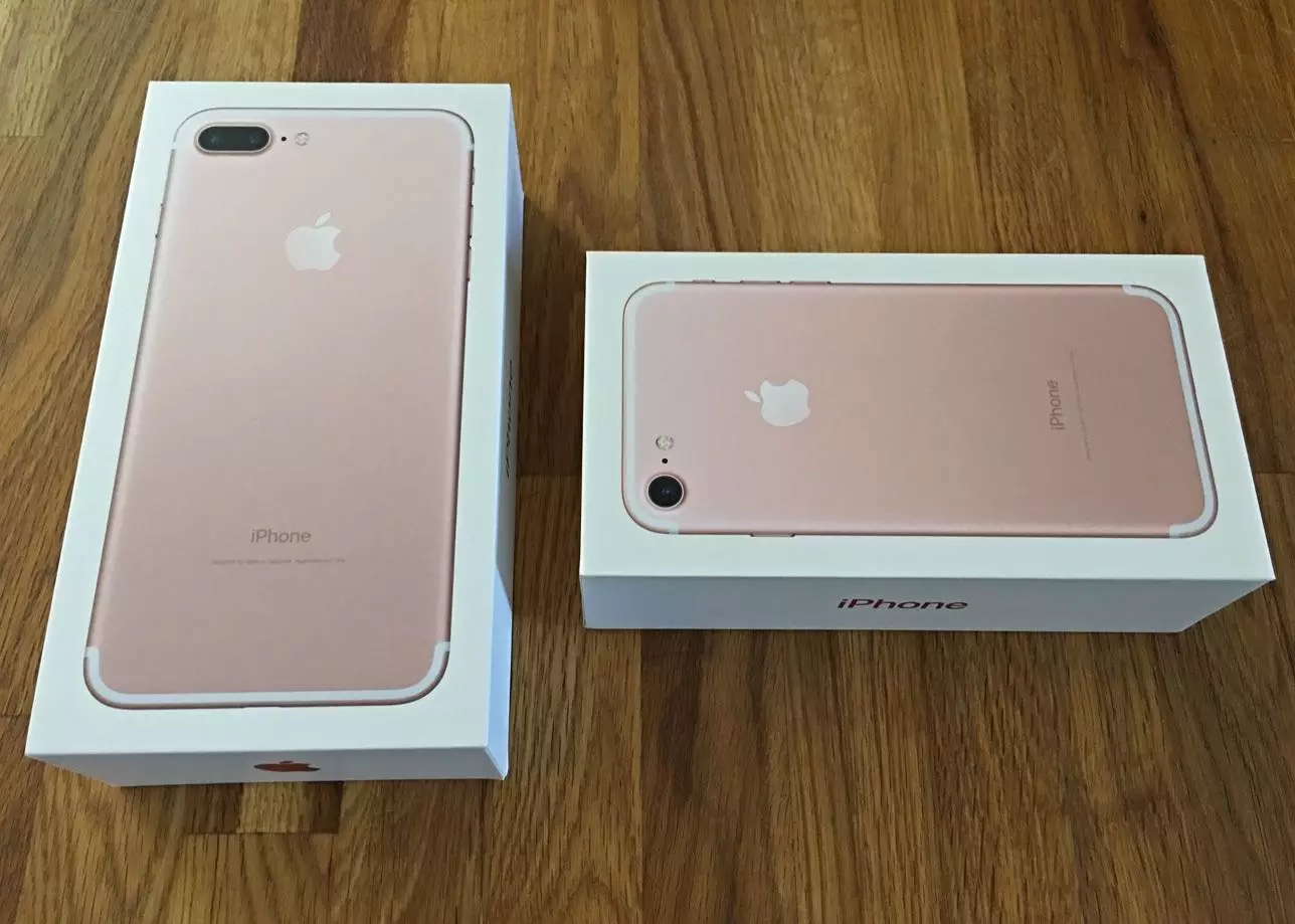 Apple iPhone 7 gbakwunyere zụrụ Russia ịzụ ahịa 3