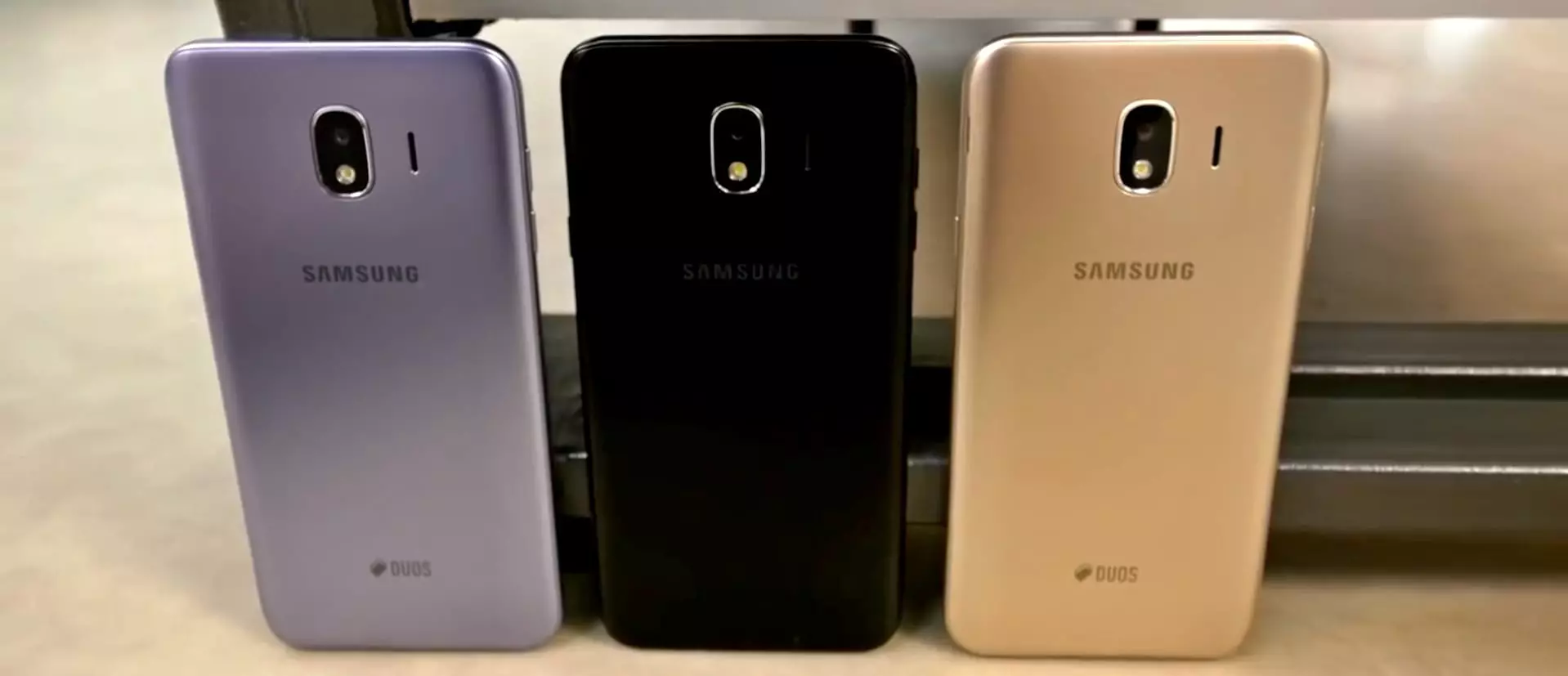 Samsung Galaxy J4: Celotne specifikacije, slike in cena 18574_1