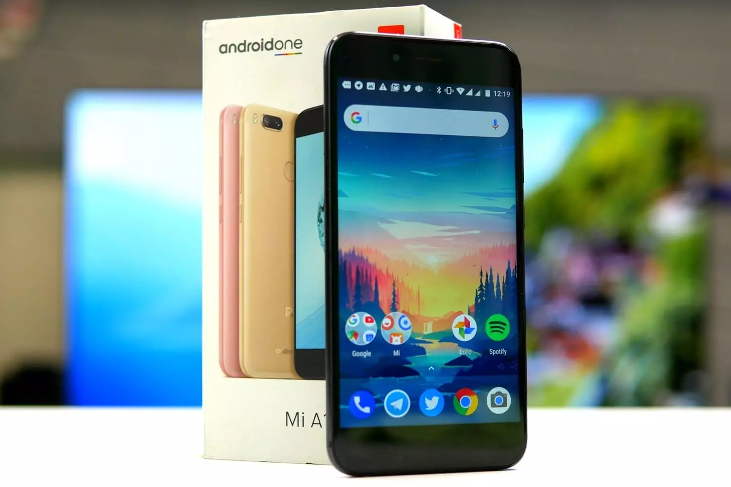 Smartphone maarufu ya Xiaomi ilipata toleo la mwisho la pie ya Android 9.0 18692_1