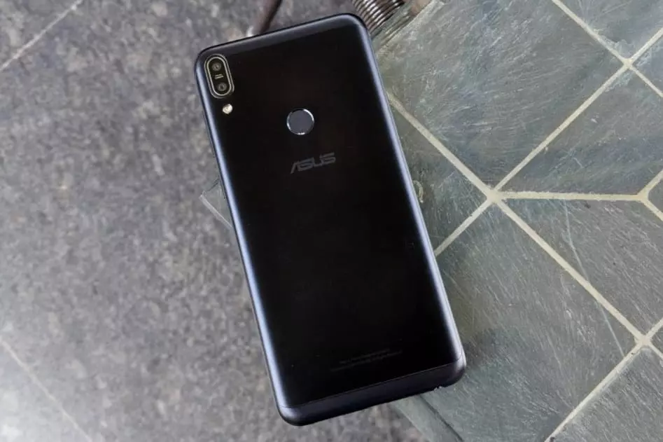 발표 ASUS Zenfone Max Pro M1 : 화면 18 : 9, 큰 배터리, 이중 카메라 및 안드로이드 하나 19257_3