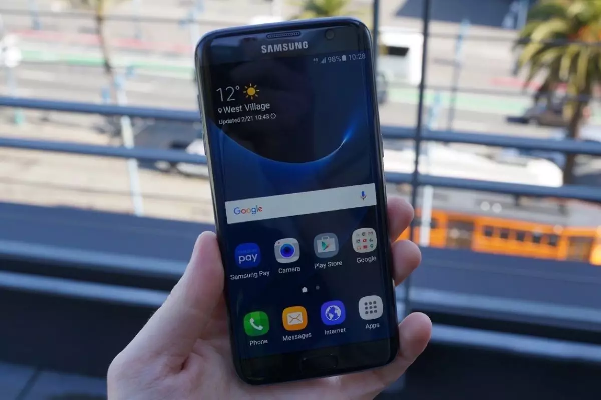 Samsung commence à vendre le smartphone Galaxy S7 dans le jet noir et 128 Go de mémoire flash