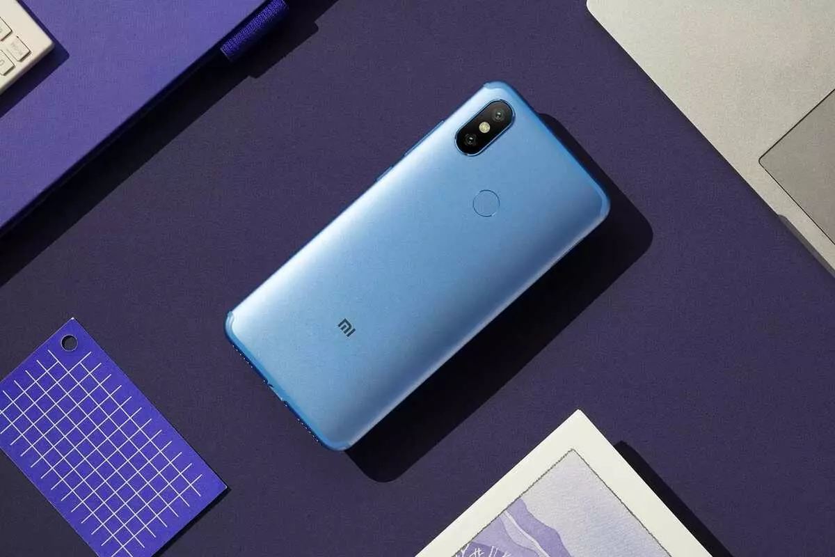 Belle xiaomi mi 6X sur des images officielles en cinq couleurs 19554_5