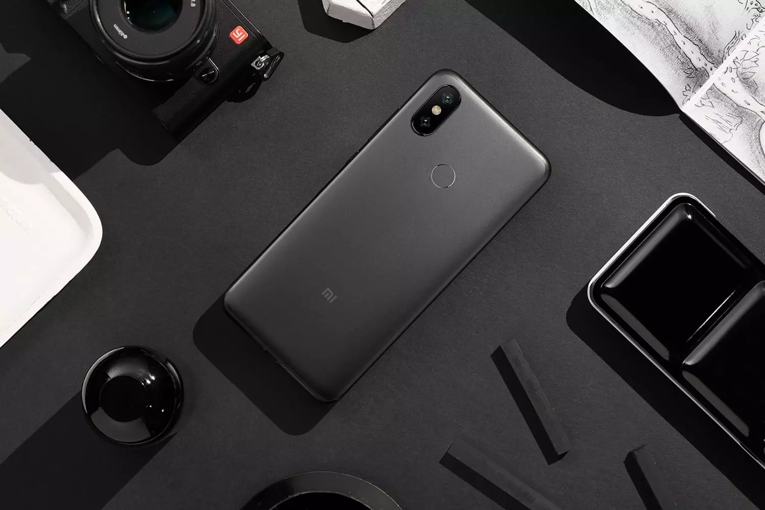 Belle xiaomi mi 6X sur des images officielles en cinq couleurs 19554_6